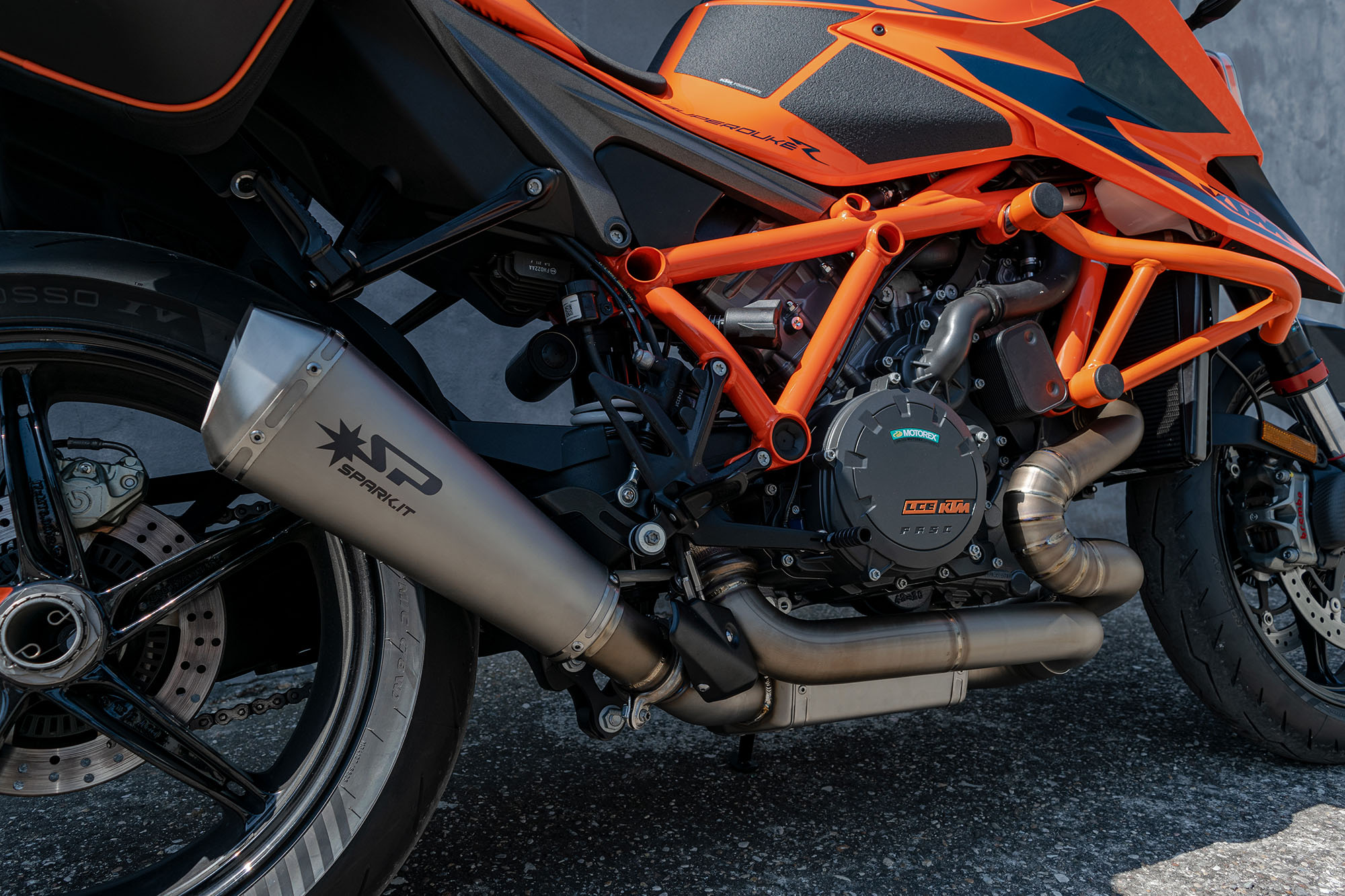 Titanium collector with TIG welding for Super Duke 1290 R | SPARK Exhaust technology